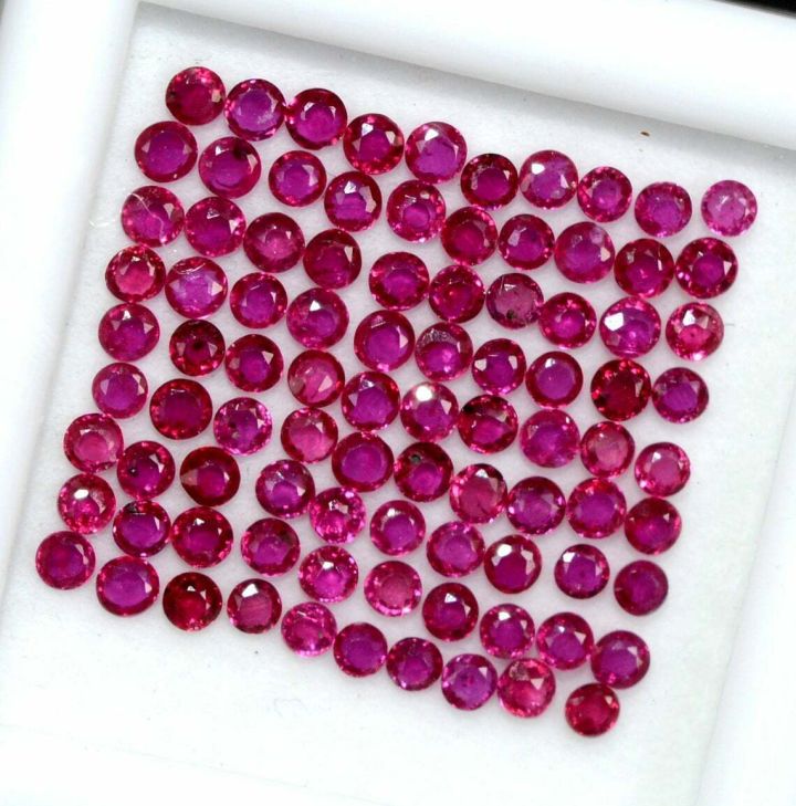 Rubin 2,4 -2,5 mm do wyrobu biżuterii - Gemstone Gallery